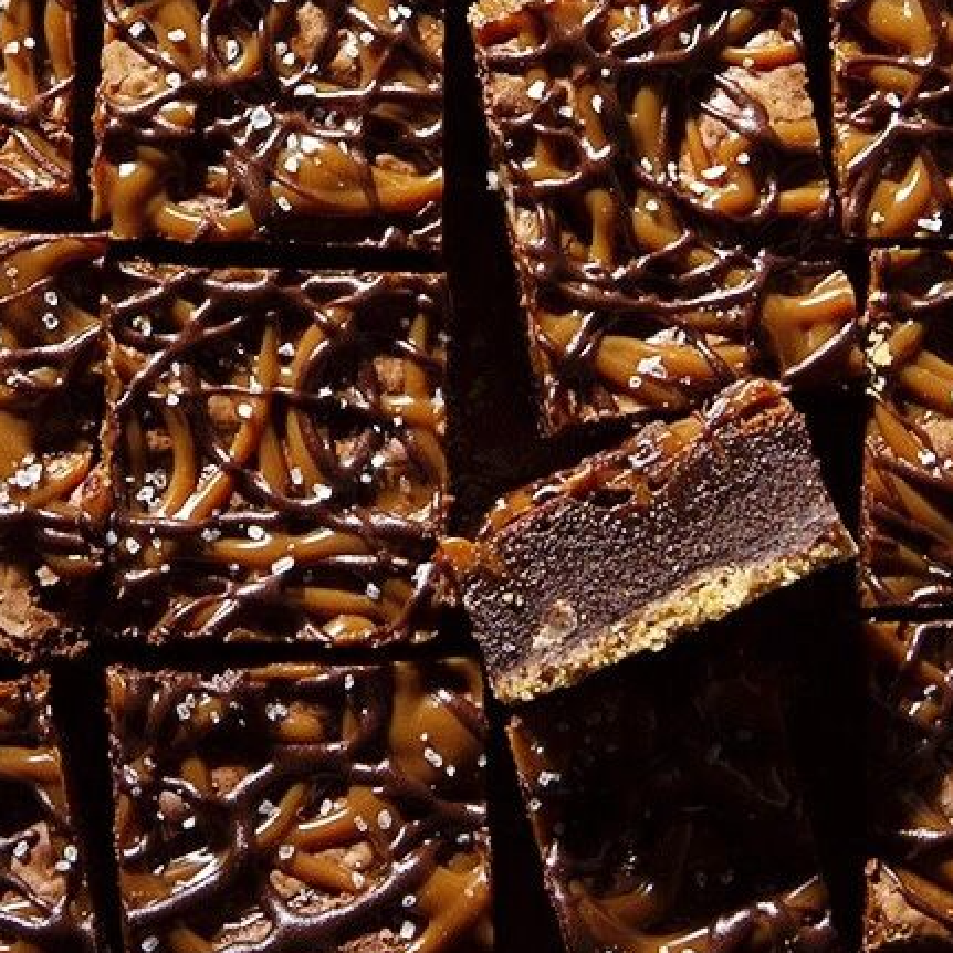 Salted Caramel Brownie w/ Pretzel Crust | Switchin' Kitchens